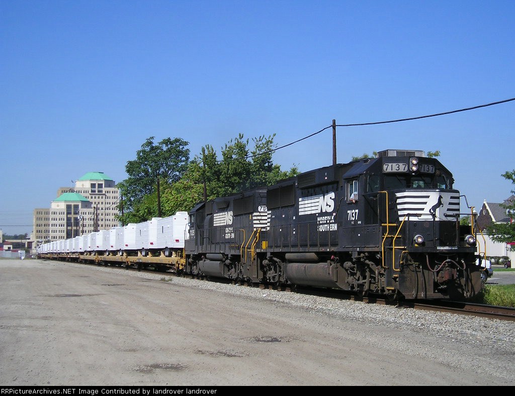 NS 7137 On NS 0 42 Eastbound